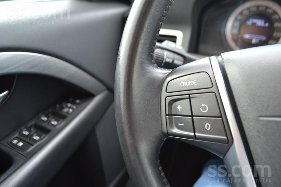 Black Volvo V70 2010 in Riga, with an engine capacity of 2.40 L and mileage of 340 thousand km for 5250 €, photo 23 on AUTOMOTO.COM.LV