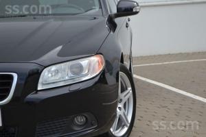 Black Volvo V70 2010 in Riga, with an engine capacity of 2.40 L and mileage of 340 thousand km for 5250 €, photo 28 on AUTOMOTO.COM.LV