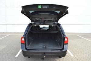 Black Volvo V70 2010 in Riga, with an engine capacity of 2.40 L and mileage of 340 thousand km for 5250 €, photo 30 on AUTOMOTO.COM.LV