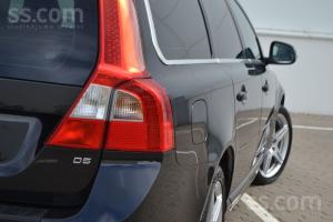 Black Volvo V70 2010 in Riga, with an engine capacity of 2.40 L and mileage of 340 thousand km for 5250 €, photo 34 on AUTOMOTO.COM.LV