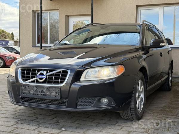 Volvo V70 2010 in Riga on AUTOMOTO.COM.LV Black Volvo V70 2010 in Riga, with an engine capacity of 2.40 L and mileage of 0 thousand km for 3600 €, photo 1 on AUTOMOTO.COM.LV