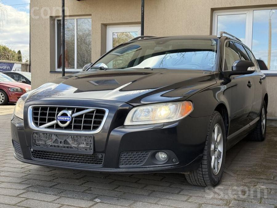 Melns Volvo V70 2010 Rīga, ar dzinēja tilpumu 2.40 L un nobraukumu 0 tūkst. km par 3600 €, foto 1 vietnē AUTOMOTO.COM.LV