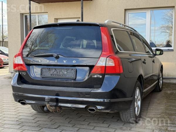 Volvo V70 2010 in Riga on AUTOMOTO.COM.LV Black Volvo V70 2010 in Riga, with an engine capacity of 2.40 L and mileage of 0 thousand km for 3600 €, photo 5 on AUTOMOTO.COM.LV