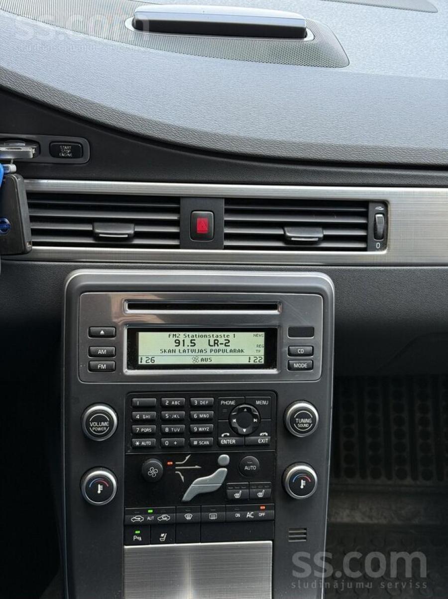 Melns Volvo V70 2010 Rīga, ar dzinēja tilpumu 2.40 L un nobraukumu 0 tūkst. km par 3600 €, foto 6 vietnē AUTOMOTO.COM.LV