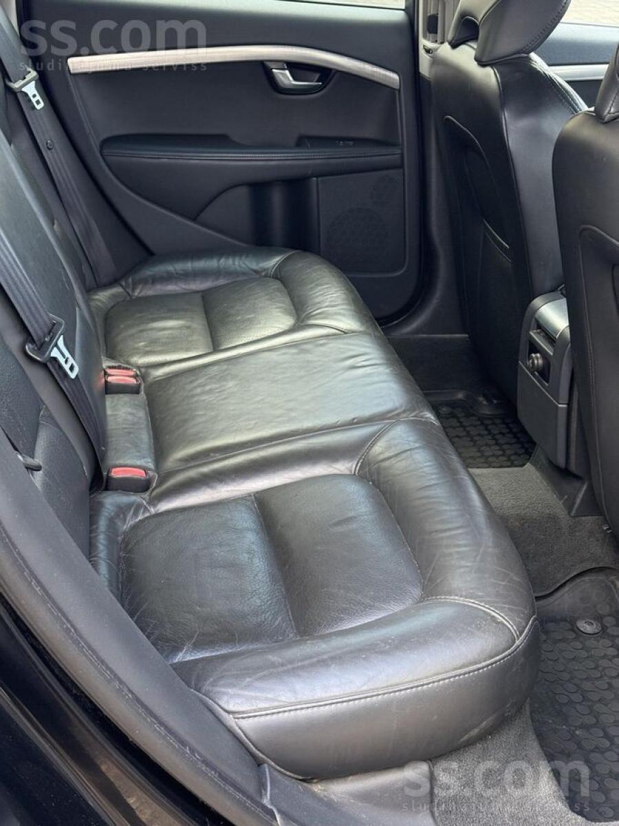 Melns Volvo V70 2010 Rīga, ar dzinēja tilpumu 2.40 L un nobraukumu 0 tūkst. km par 3600 €, foto 9 vietnē AUTOMOTO.COM.LV