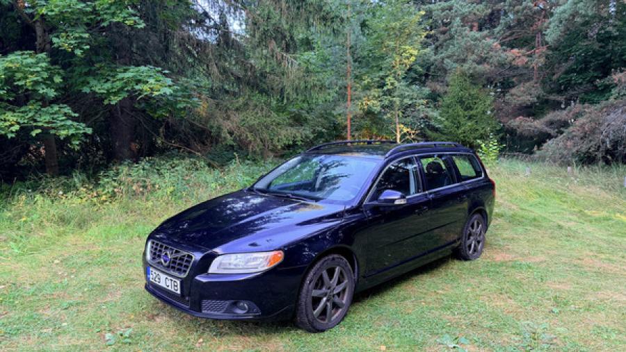 Melns Volvo V70 2010 Tallina, ar dzinēja tilpumu 2.40 L un nobraukumu 408 tūkst. km par 5500 €, foto 1 vietnē AUTOMOTO.COM.LV