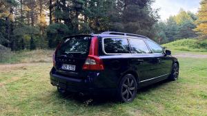 Melns Volvo V70 2010 Tallina, ar dzinēja tilpumu 2.40 L un nobraukumu 408 tūkst. km par 5500 €, foto 4 vietnē AUTOMOTO.COM.LV