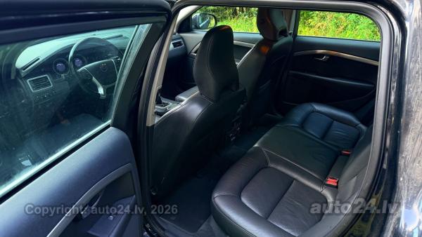 Volvo V70 2010 Tallina vietnē Melns Volvo V70 2010 Tallina, ar dzinēja tilpumu 2.40 L un nobraukumu 408 tūkst. km par 5500 €, foto 8 vietnē AUTOMOTO.COM.LV