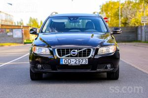 Black Volvo V70 2011 in Jelgava, with an engine capacity of 2.00 L and mileage of 0 thousand km for 6990 €, photo 2 on AUTOMOTO.COM.LV
