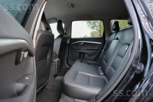 Black Volvo V70 2011 in Jelgava, with an engine capacity of 2.00 L and mileage of 0 thousand km for 6990 €, photo 12 on AUTOMOTO.COM.LV