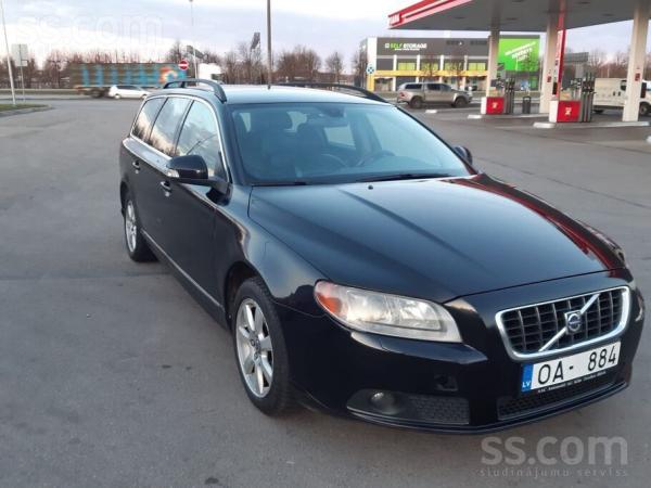 Black Volvo V70 2011 in Riga, with an engine capacity of 1.60 L and mileage of 549 thousand km for 500 €, photo 2 on AUTOMOTO.COM.LV