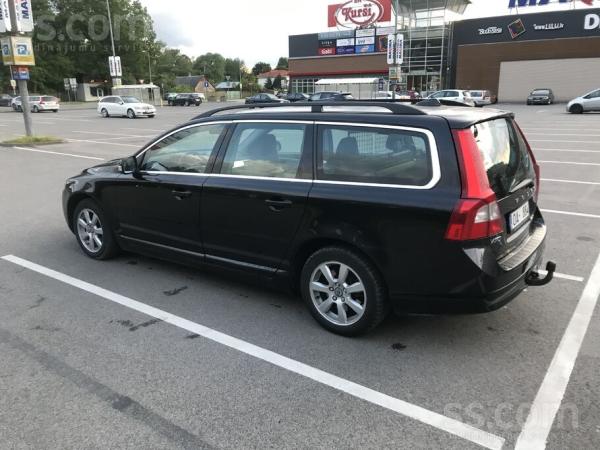 Melns Volvo V70 2011 Rīga, ar dzinēja tilpumu 1.60 L un nobraukumu 0 tūkst. km par 2650 €, foto 4 vietnē AUTOMOTO.COM.LV