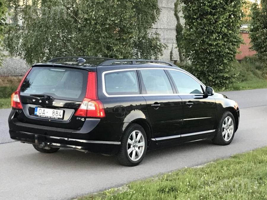 Melns Volvo V70 2011 Rīga, ar dzinēja tilpumu 1.60 L un nobraukumu 0 tūkst. km par 2990 €, foto 3 vietnē AUTOMOTO.COM.LV