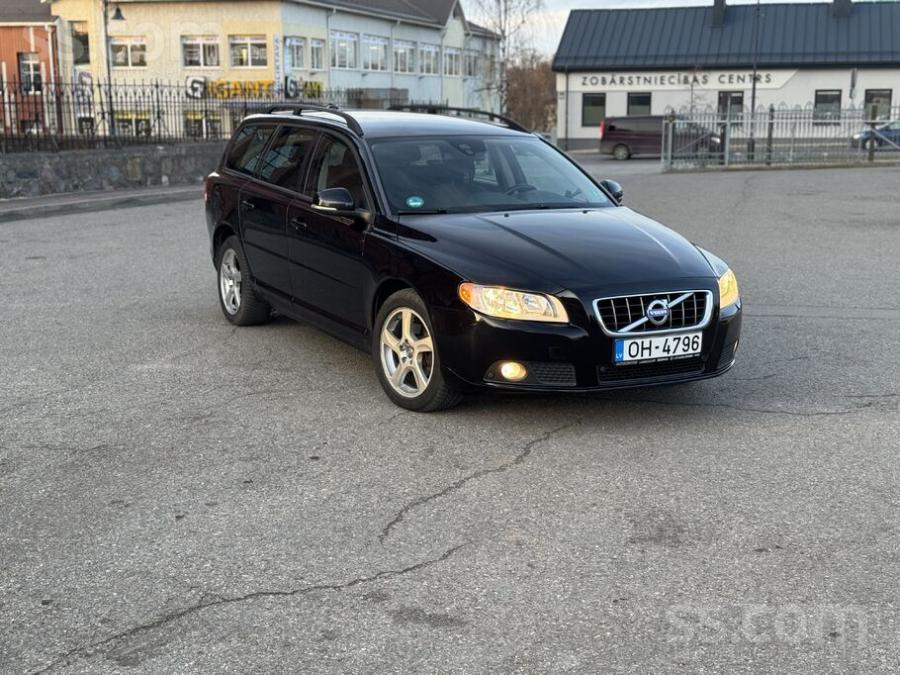 Melns Volvo V70 2011 Rēzekne, ar dzinēja tilpumu 2.00 L un nobraukumu 0 tūkst. km par 4650 €, foto 6 vietnē AUTOMOTO.COM.LV