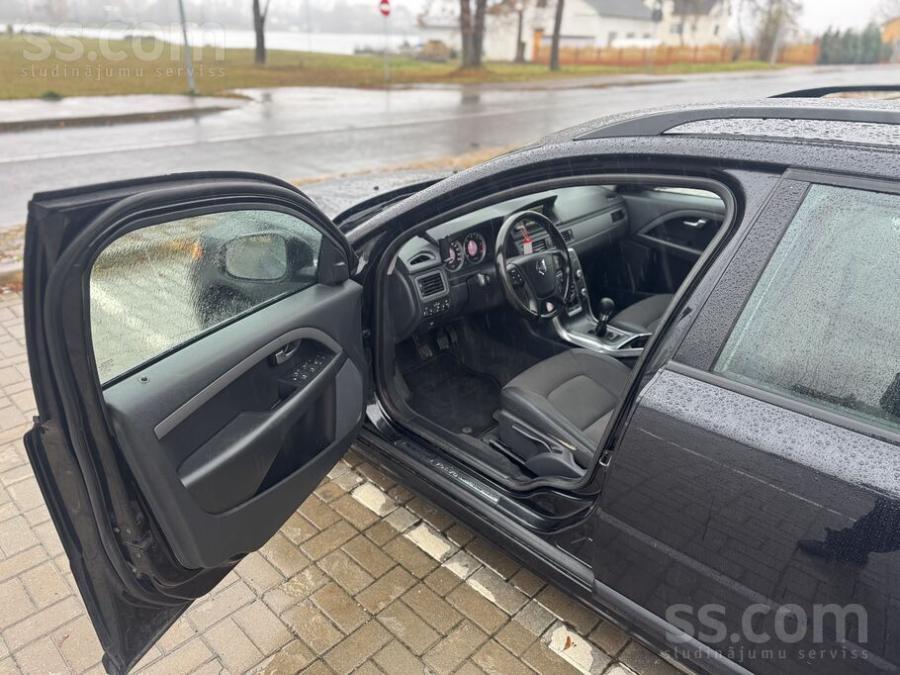 Melns Volvo V70 2011 Rēzekne, ar dzinēja tilpumu 2.00 L un nobraukumu 0 tūkst. km par 4650 €, foto 7 vietnē AUTOMOTO.COM.LV