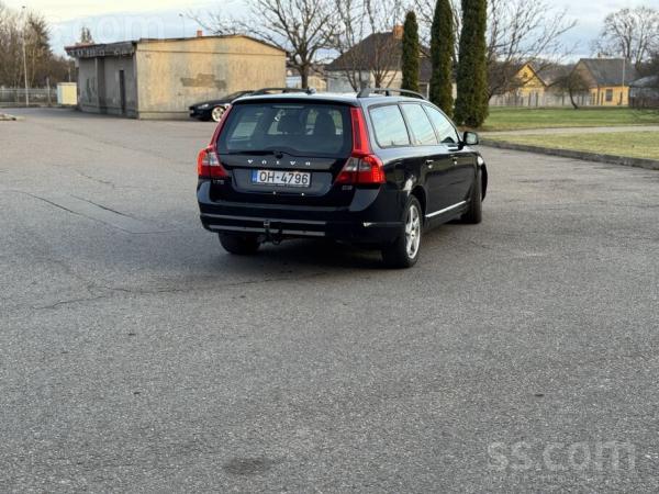 Melns Volvo V70 2011 Rēzekne, ar dzinēja tilpumu 2.00 L un nobraukumu 0 tūkst. km par 4350 €, foto 2 vietnē AUTOMOTO.COM.LV
