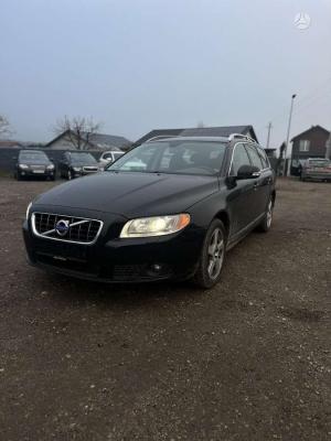 Melns Volvo V70 2011 Kauņa, ar dzinēja tilpumu 1.98 L un nobraukumu 383 tūkst. km par 5900 €, foto  vietnē AUTOMOTO.COM.LV