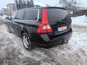 Black Volvo V70 2011 in Utena, with an engine capacity of 2.00 L and mileage of 310 thousand km for 5850 €, photo 6 on AUTOMOTO.COM.LV