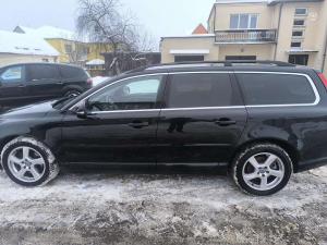 Black Volvo V70 2011 in Utena, with an engine capacity of 2.00 L and mileage of 310 thousand km for 5850 €, photo 7 on AUTOMOTO.COM.LV