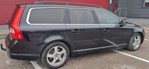 Black Volvo V70 2011 in Kaunas, with an engine capacity of 1.56 L and mileage of 239 thousand km for 5350 €, photo 5 on AUTOMOTO.COM.LV