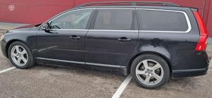 Black Volvo V70 2011 in Kaunas, with an engine capacity of 1.56 L and mileage of 239 thousand km for 5350 €, photo 8 on AUTOMOTO.COM.LV