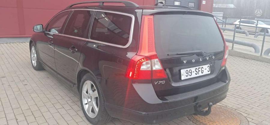 Black Volvo V70 2011 in Kaunas, with an engine capacity of 1.56 L and mileage of 239 thousand km for 5350 €, photo 17 on AUTOMOTO.COM.LV