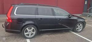 Black Volvo V70 2011 in Kaunas, with an engine capacity of 1.56 L and mileage of 239 thousand km for 5350 €, photo 18 on AUTOMOTO.COM.LV