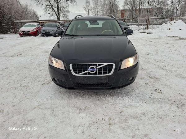 Melns Volvo V70 2011 Pasvalys, ar dzinēja tilpumu 1.56 L un nobraukumu 266 tūkst. km par 3600 €, foto 1 vietnē AUTOMOTO.COM.LV