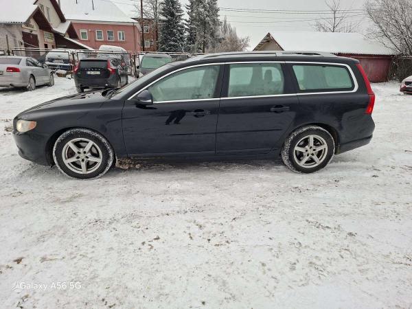 Melns Volvo V70 2011 Pasvalys, ar dzinēja tilpumu 1.56 L un nobraukumu 266 tūkst. km par 3600 €, foto 3 vietnē AUTOMOTO.COM.LV