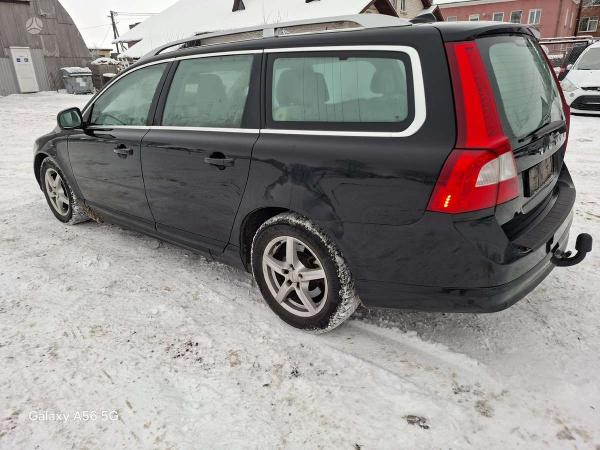Melns Volvo V70 2011 Pasvalys, ar dzinēja tilpumu 1.56 L un nobraukumu 266 tūkst. km par 3600 €, foto 6 vietnē AUTOMOTO.COM.LV