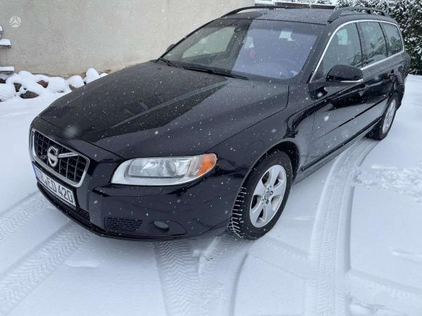 Black Volvo V70 2011 in Vilnius, with an engine capacity of 1.98 L and mileage of 289 thousand km for 5500 €, photo 1 on AUTOMOTO.COM.LV
