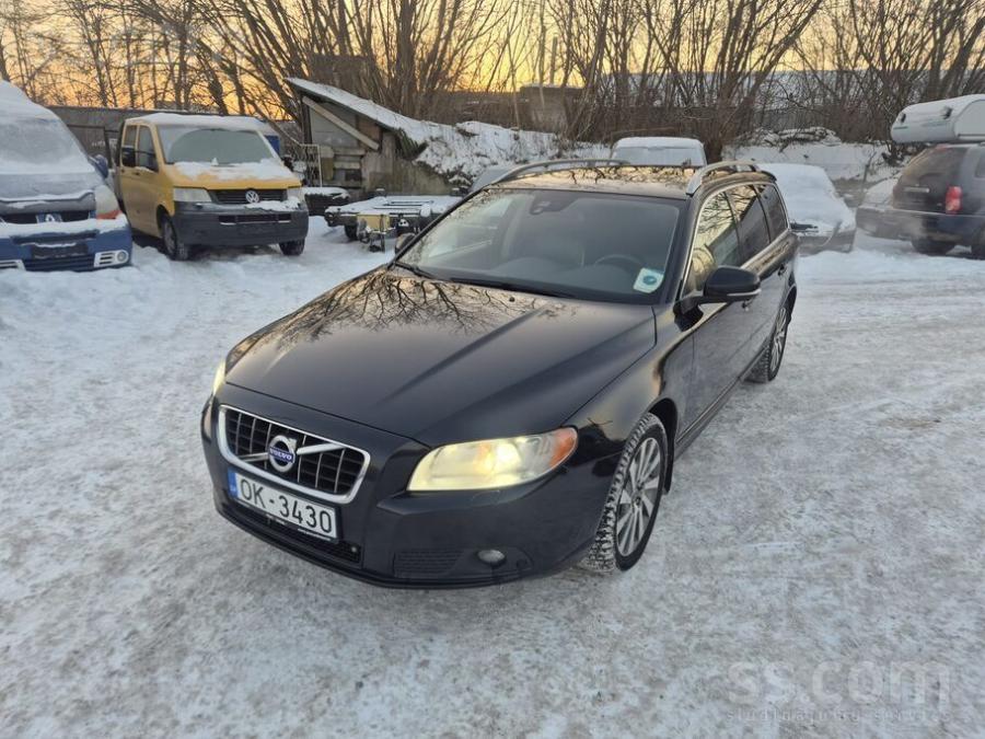 Black Volvo V70 2011 in Riga, with an engine capacity of 2.00 L and mileage of 362 thousand km for 5490 €, photo 1 on AUTOMOTO.COM.LV