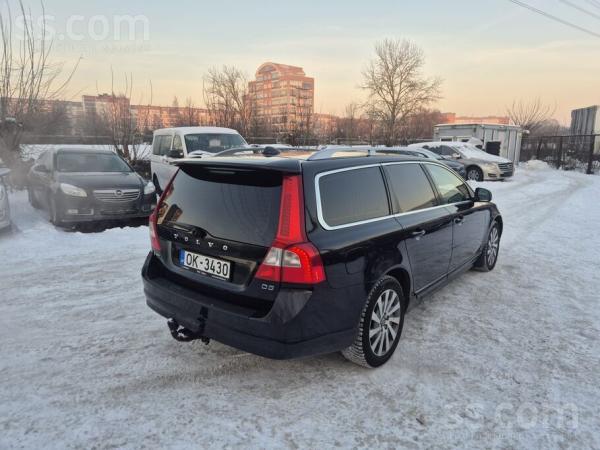 Melns Volvo V70 2011 Rīga, ar dzinēja tilpumu 2.00 L un nobraukumu 362 tūkst. km par 5490 €, foto 6 vietnē AUTOMOTO.COM.LV