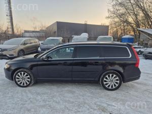 Black Volvo V70 2011 in Riga, with an engine capacity of 2.00 L and mileage of 362 thousand km for 5490 €, photo 9 on AUTOMOTO.COM.LV