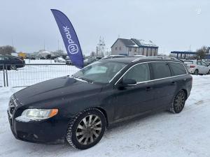 Black Volvo V70 2011 in Marijampole, with an engine capacity of 1.56 L and mileage of 320 thousand km for 3950 €, photo 6 on AUTOMOTO.COM.LV