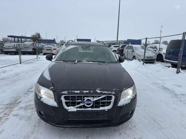 Melns Volvo V70 2011 Marijampole, ar dzinēja tilpumu 1.56 L un nobraukumu 320 tūkst. km par 3950 €, foto 2 vietnē AUTOMOTO.COM.LV