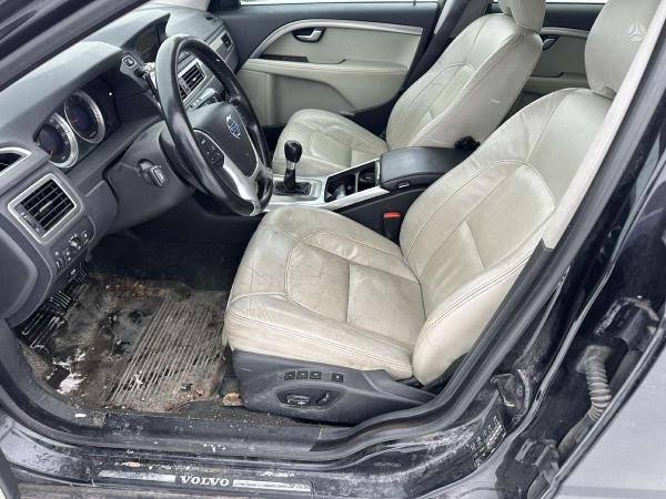 Melns Volvo V70 2011 Marijampole, ar dzinēja tilpumu 1.56 L un nobraukumu 320 tūkst. km par 3950 €, foto 7 vietnē AUTOMOTO.COM.LV