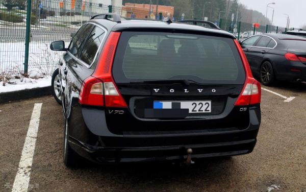 Melns Volvo V70 2011 Viļņa, ar dzinēja tilpumu 2.00 L un nobraukumu 366 tūkst. km par 4000 €, foto 3 vietnē AUTOMOTO.COM.LV