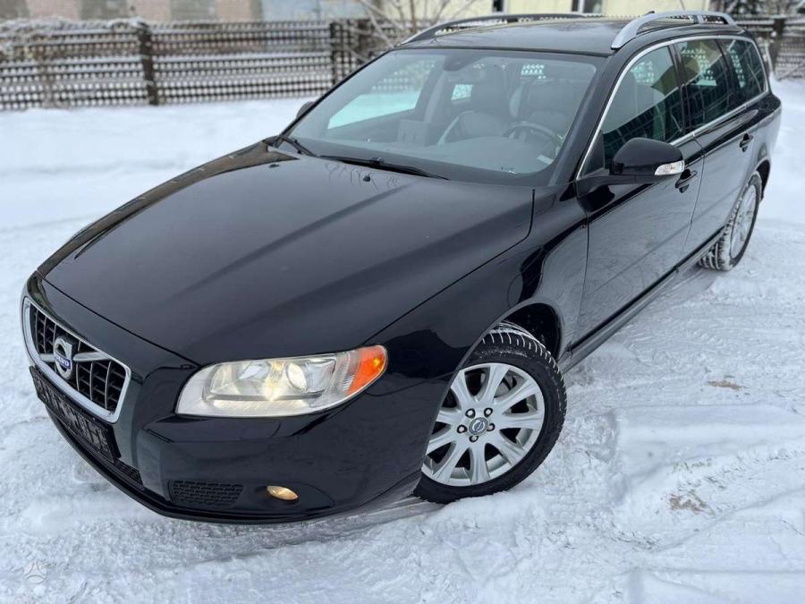 Melns Volvo V70 2011 Prienai, ar dzinēja tilpumu 1.98 L un nobraukumu 283 tūkst. km par 4950 €, foto 1 vietnē AUTOMOTO.COM.LV