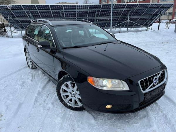 Melns Volvo V70 2011 Prienai, ar dzinēja tilpumu 1.98 L un nobraukumu 283 tūkst. km par 4950 €, foto 5 vietnē AUTOMOTO.COM.LV