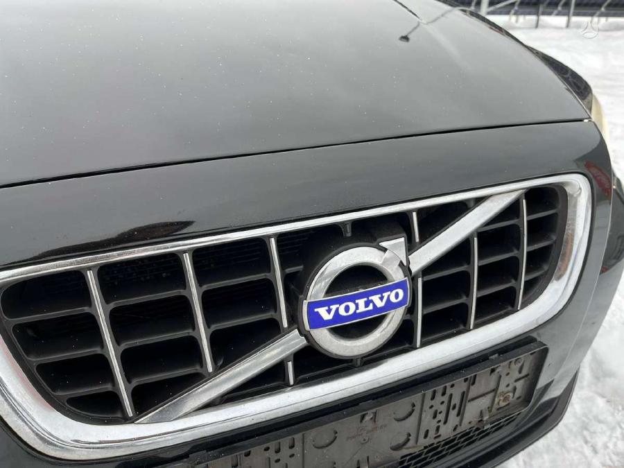 Black Volvo V70 2011 in Prienai, with an engine capacity of 1.98 L and mileage of 283 thousand km for 4950 €, photo 10 on AUTOMOTO.COM.LV