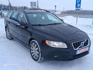 Melns Volvo V70 2011 Alīta, ar dzinēja tilpumu 2.40 L un nobraukumu 345 tūkst. km par 4350 €, foto 3 vietnē AUTOMOTO.COM.LV