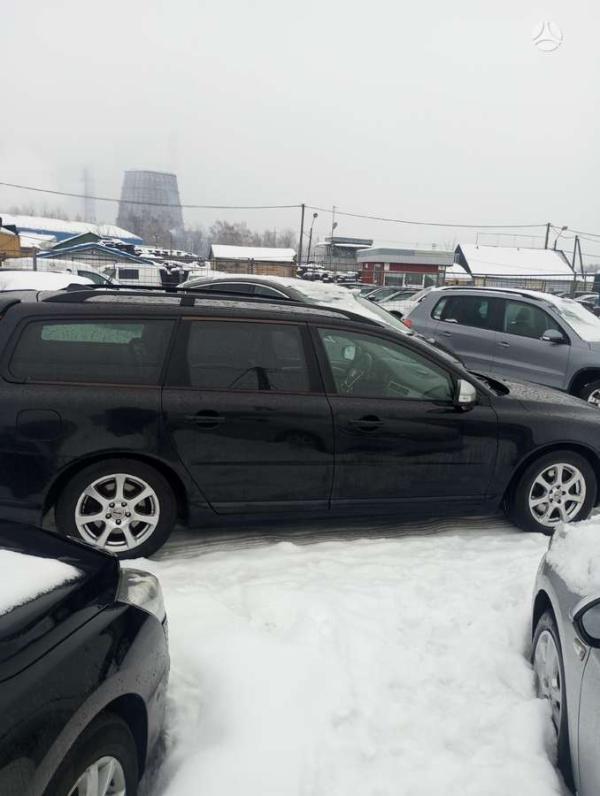 Melns Volvo V70 2011 Kauņa, ar dzinēja tilpumu 2.40 L un nobraukumu 290 tūkst. km par 4900 €, foto 6 vietnē AUTOMOTO.COM.LV