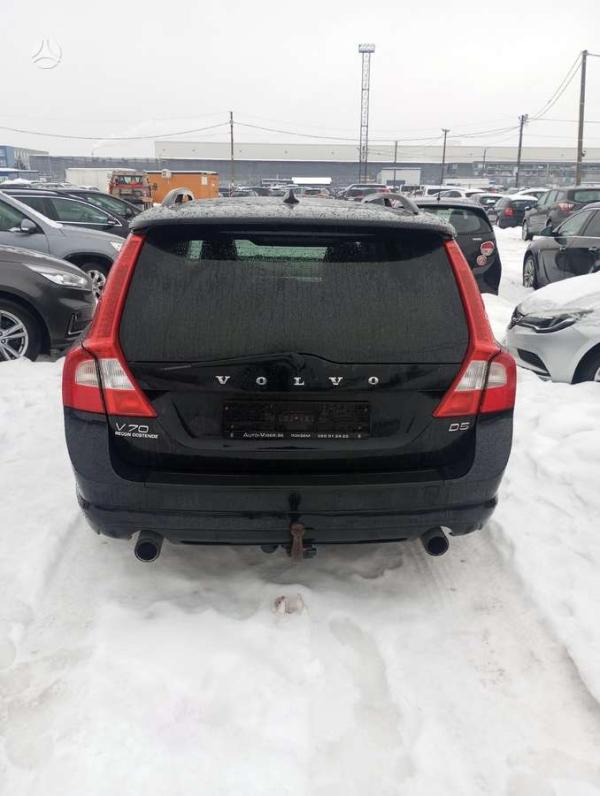Melns Volvo V70 2011 Kauņa, ar dzinēja tilpumu 2.40 L un nobraukumu 290 tūkst. km par 4900 €, foto 9 vietnē AUTOMOTO.COM.LV