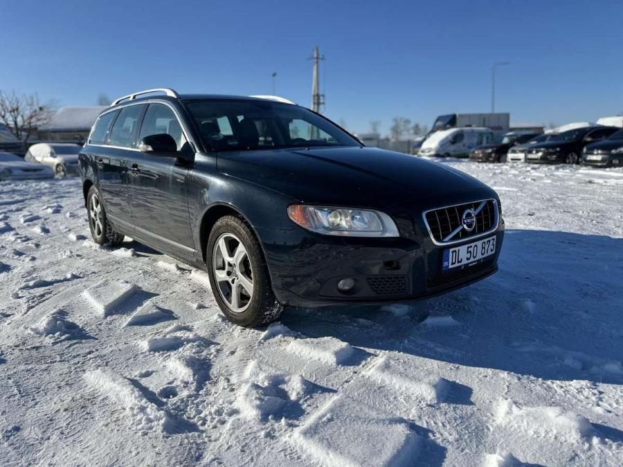 Melns Volvo V70 2011 Kauņa, ar dzinēja tilpumu 1.98 L un nobraukumu 383 tūkst. km par 5500 €, foto 1 vietnē AUTOMOTO.COM.LV