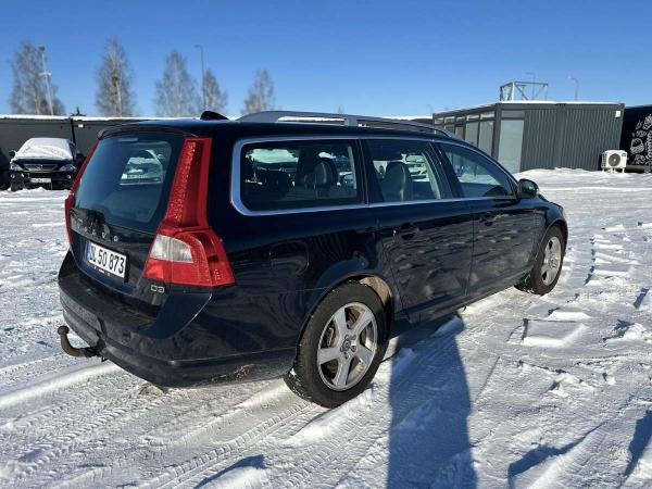 Melns Volvo V70 2011 Kauņa, ar dzinēja tilpumu 1.98 L un nobraukumu 383 tūkst. km par 5000 €, foto 7 vietnē AUTOMOTO.COM.LV