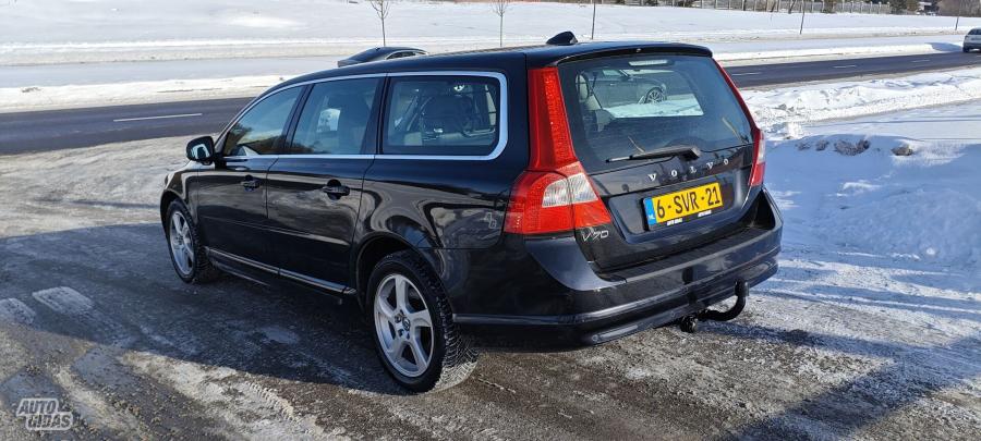 Melns Volvo V70 2011 Kauņa, ar dzinēja tilpumu 2.00 L un nobraukumu 246 tūkst. km par 5750 €, foto 8 vietnē AUTOMOTO.COM.LV