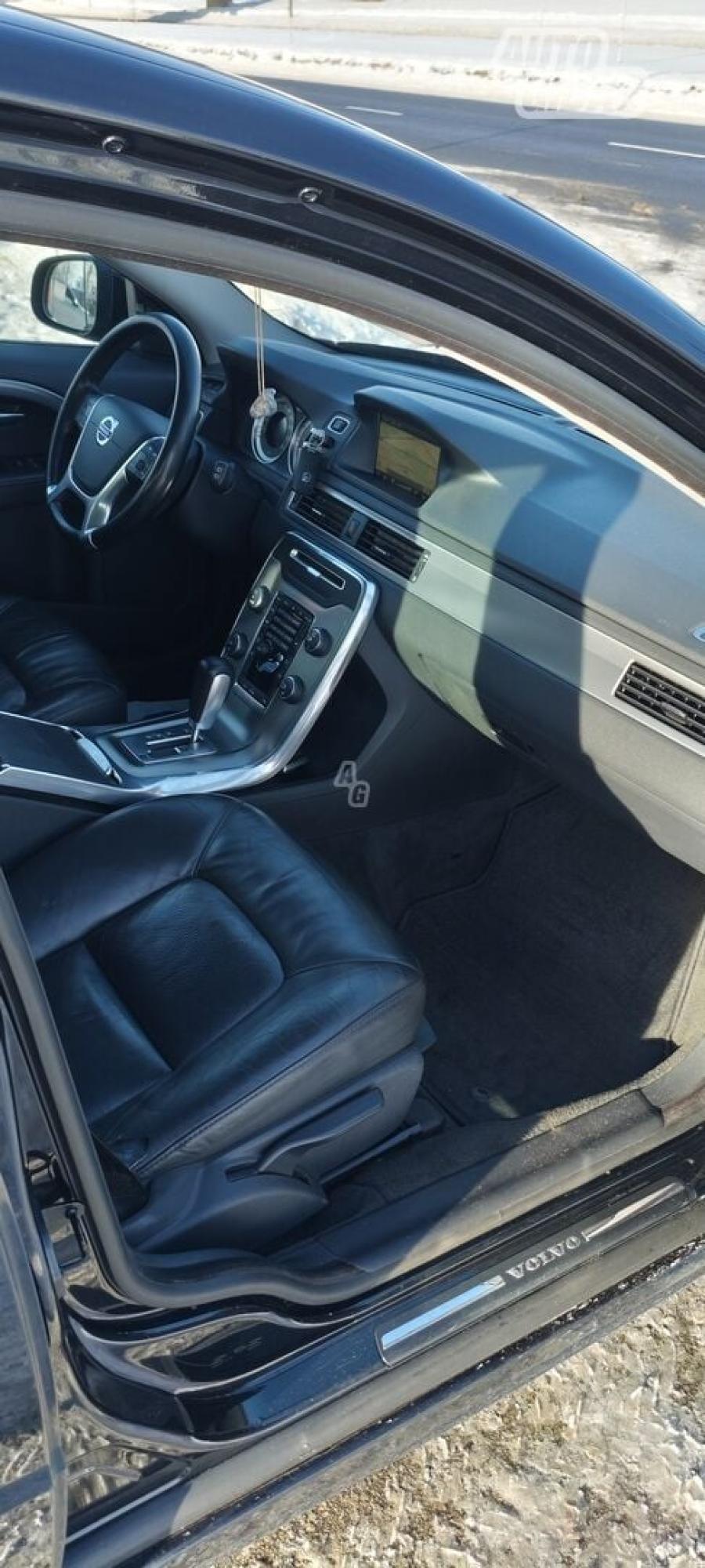 Melns Volvo V70 2011 Kauņa, ar dzinēja tilpumu 2.00 L un nobraukumu 246 tūkst. km par 5750 €, foto 18 vietnē AUTOMOTO.COM.LV