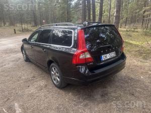 Melns Volvo V70 2011 Ventspils, ar dzinēja tilpumu 2.50 L un nobraukumu 373 tūkst. km par 3700 €, foto 3 vietnē AUTOMOTO.COM.LV