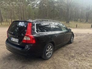 Melns Volvo V70 2011 Ventspils, ar dzinēja tilpumu 2.50 L un nobraukumu 373 tūkst. km par 3700 €, foto 4 vietnē AUTOMOTO.COM.LV